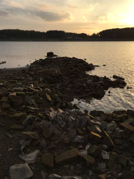 Blicke auf eine versunkene Welt an der Talsperre Pöhl | Vogtland-Zauber ...