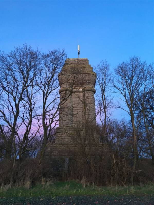 Der Reuster Turm - Ein Bismarckturm in der Nähe von Ronneburg ...
